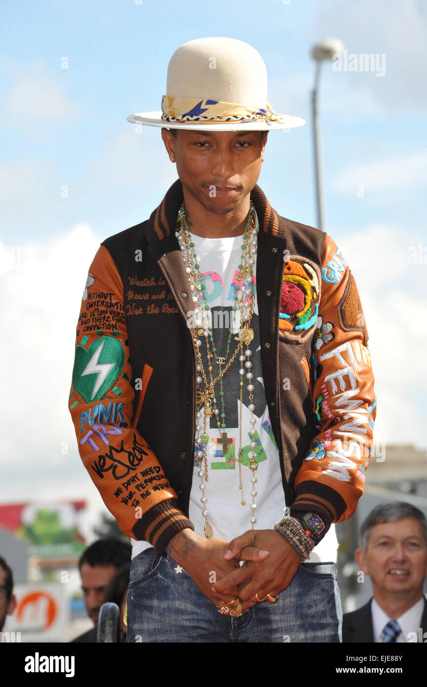 LOS ANGELES, CA - DECEMBER 4, 2014: Singer/songwriter Pharrell Williams ...