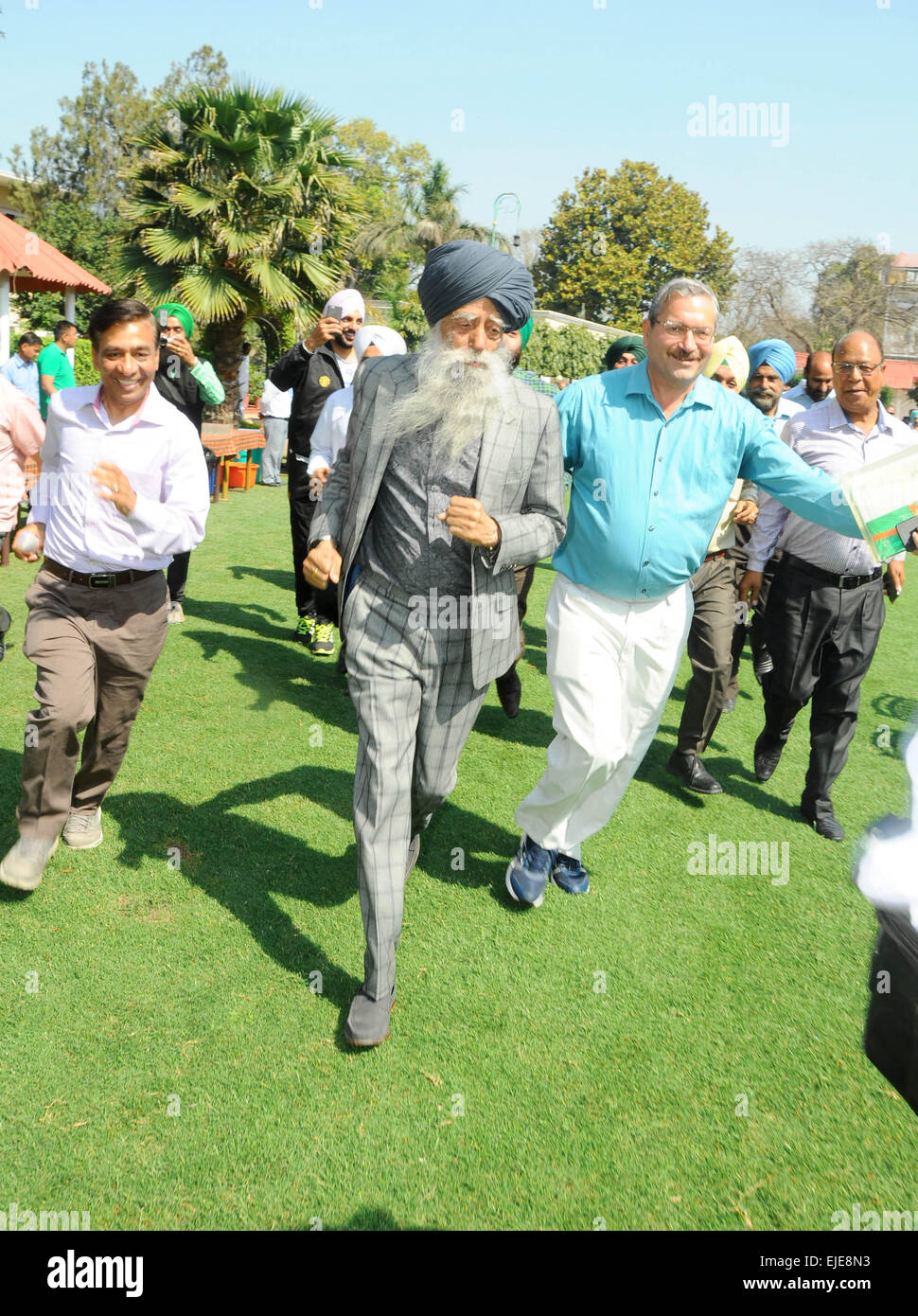 Patiala, India. 25th Mar, 2015. The world's oldest marathon runner ...