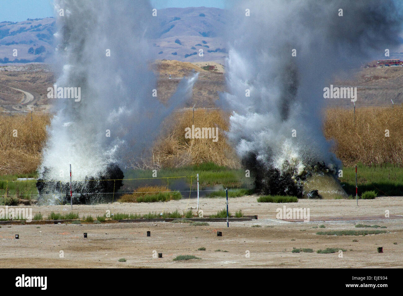 Bomb explosion hi-res stock photography and images - Alamy