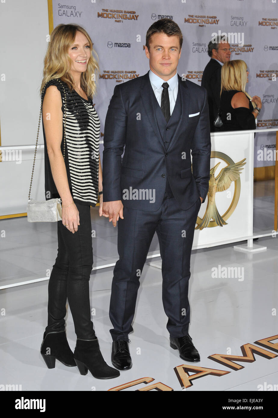 LOS ANGELES, CA - NOVEMBER 17, 2014: Luke Hemsworth & wife Samantha at ...