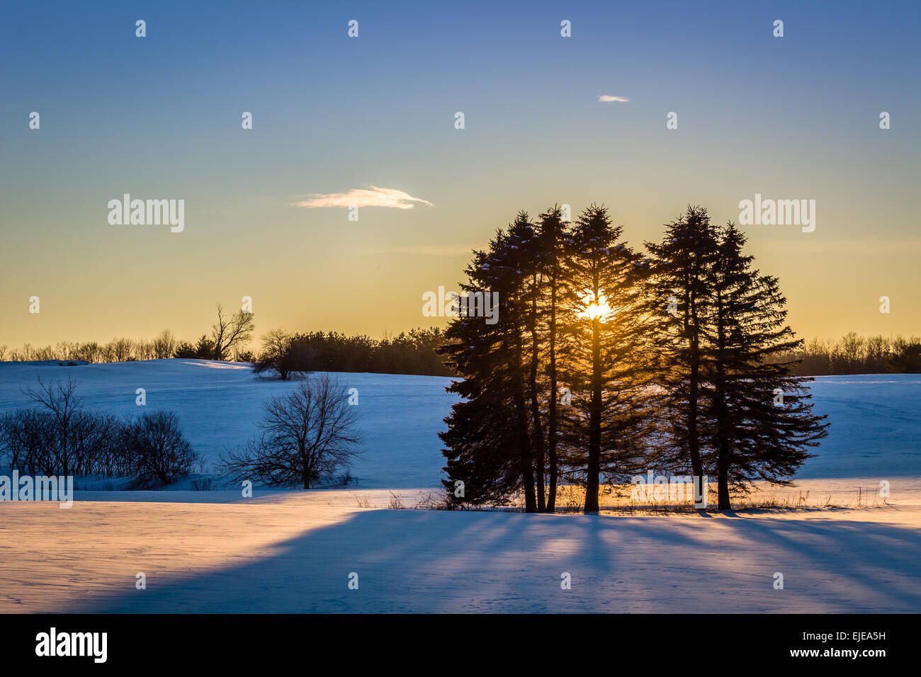Long shadow at sunrise hi-res stock photography and images - Alamy