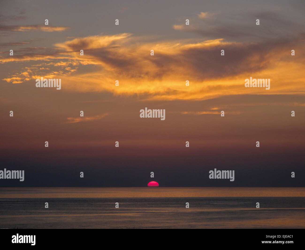 Sunssetting hi-res stock photography and images - Alamy