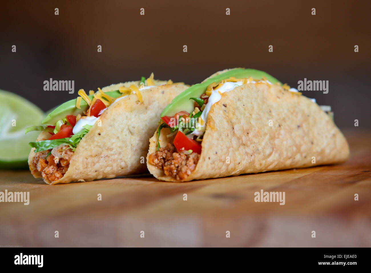 Hard taco shells hi-res stock photography and images - Alamy