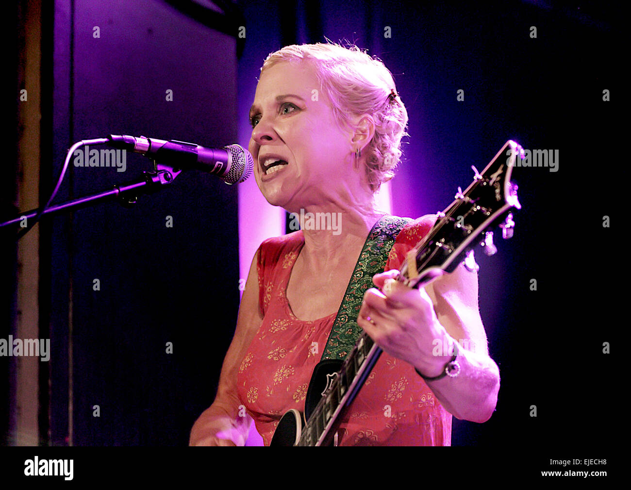 Throwing Muses perform at Manchester Academy Featuring: Kristin Hersh ...