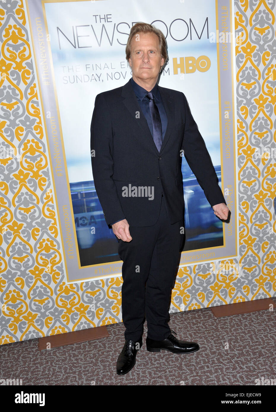 LOS ANGELES, CA - NOVEMBER 4, 2014: Jeff Daniels at the season three ...