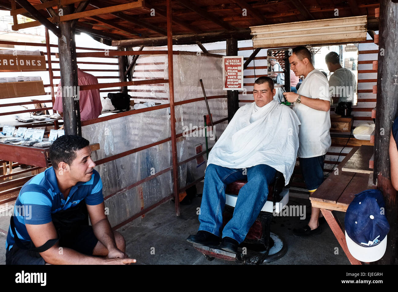 Barber shop havana cuba hi-res stock photography and images - Alamy