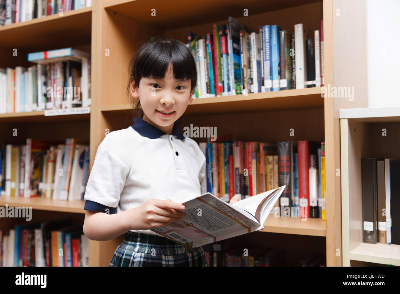 Primary school student reading hi-res stock photography and images - Alamy