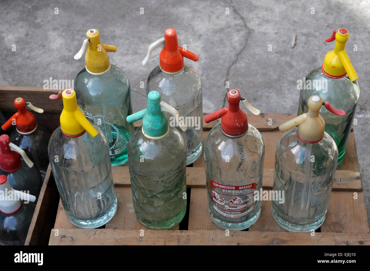 siphon off, soda siphon vintage bottles Stock Photo - Alamy