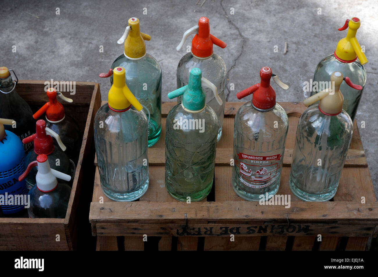 siphon off, soda siphon classic bottle Stock Photo - Alamy