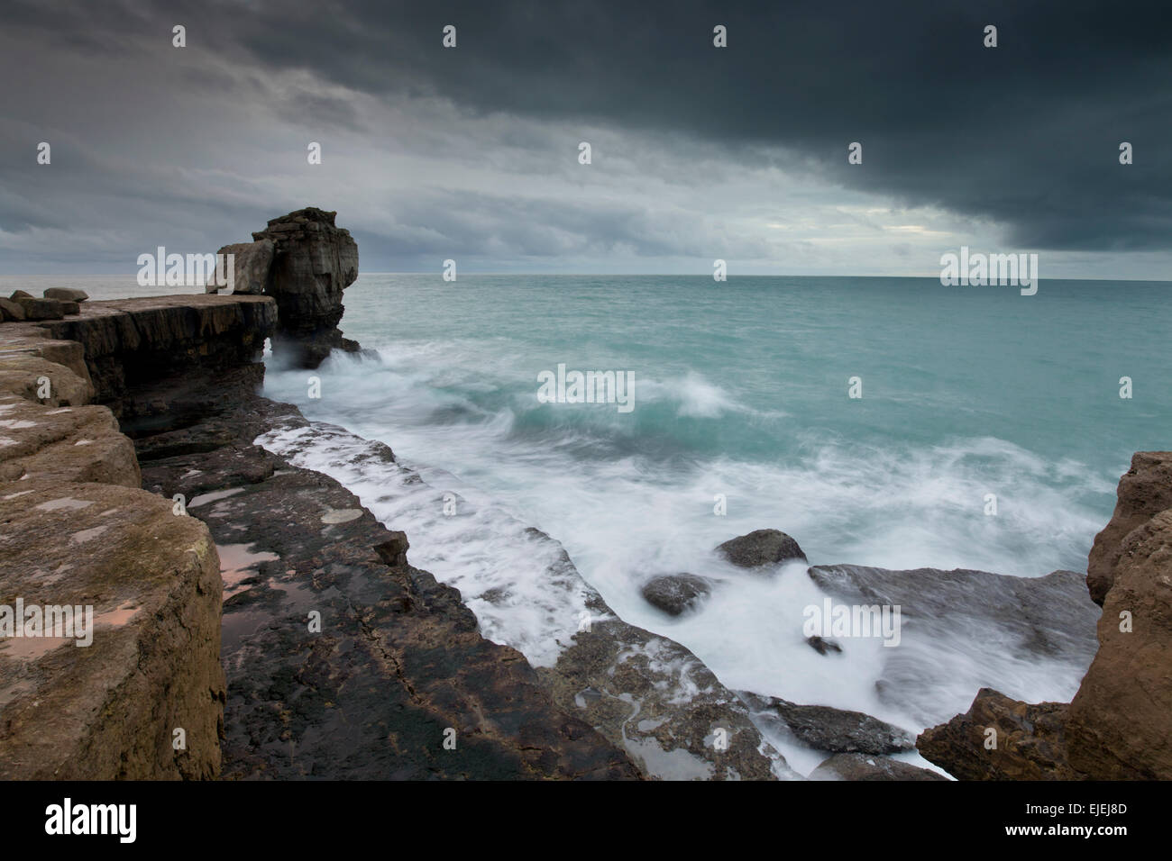 Portland limestone hi-res stock photography and images - Alamy
