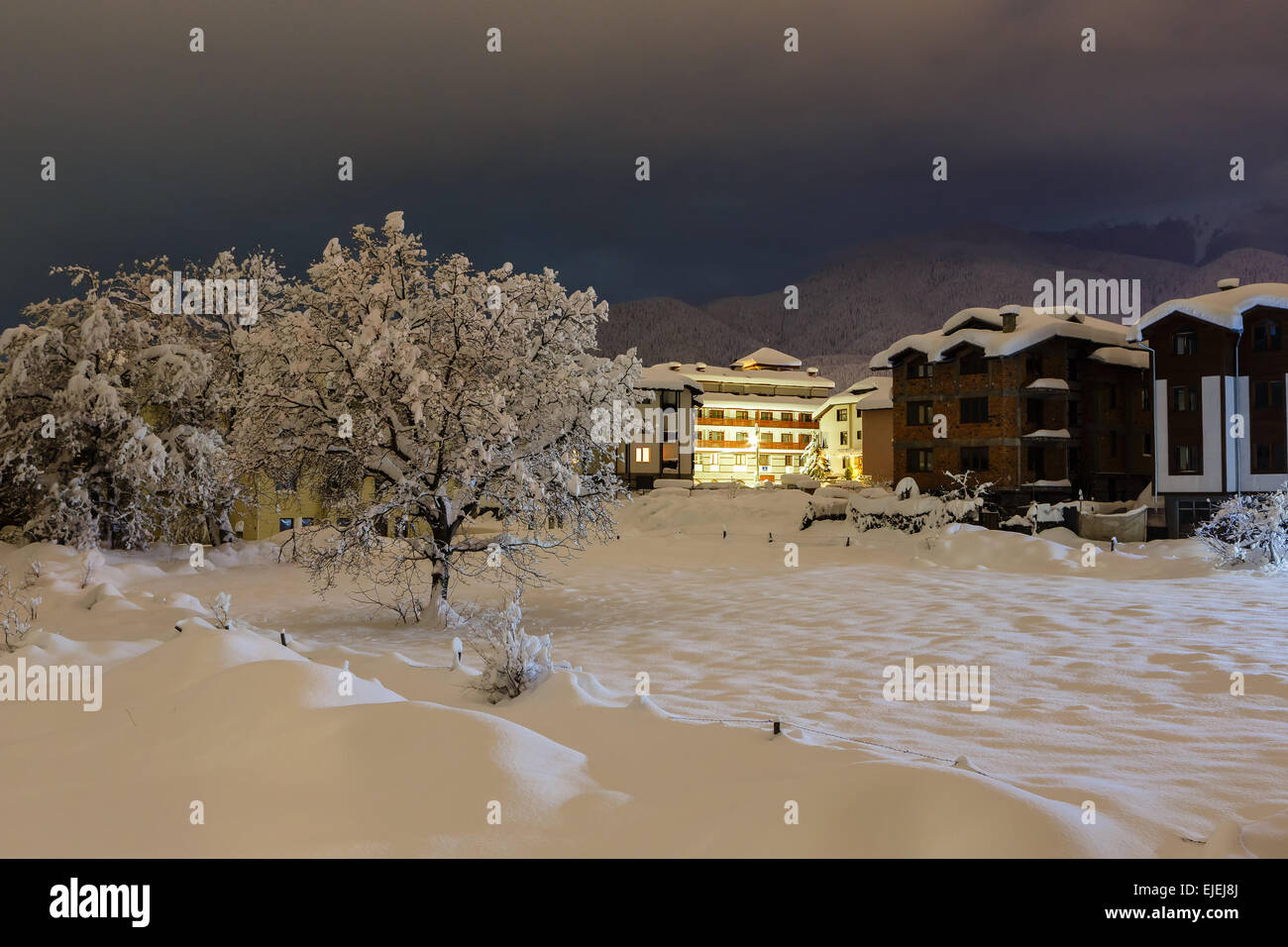 Bansko bulgaria night hi-res stock photography and images - Alamy