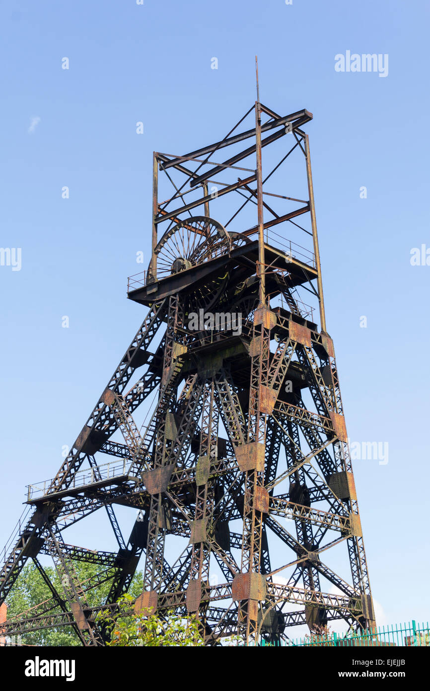 Pithead winding gear at Astley Green Colliery Museum. The former coal ...