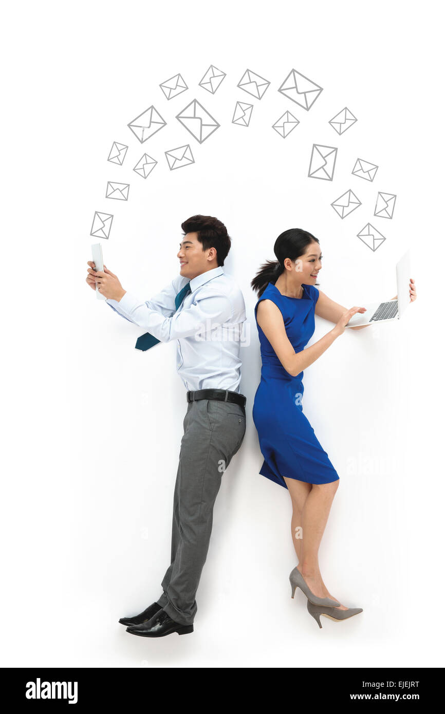 Computer communication hi-res stock photography and images - Alamy