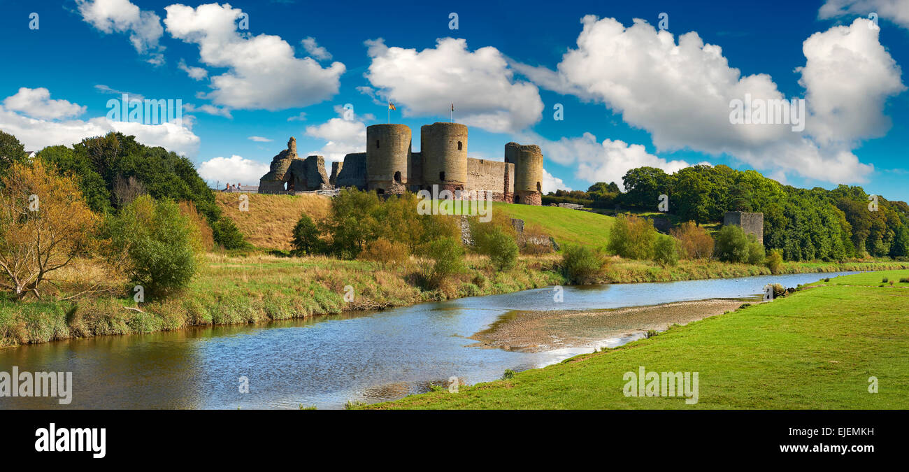 Historic rhuddlan castle ruins hi-res stock photography and images - Alamy