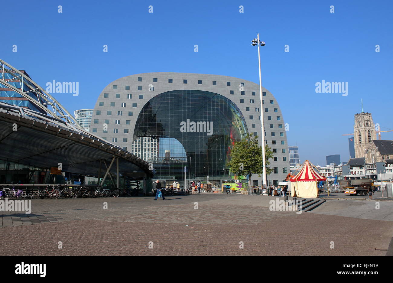 Rotterdamse Markthal (Rotterdam Market hall), designed by MVRDV ...