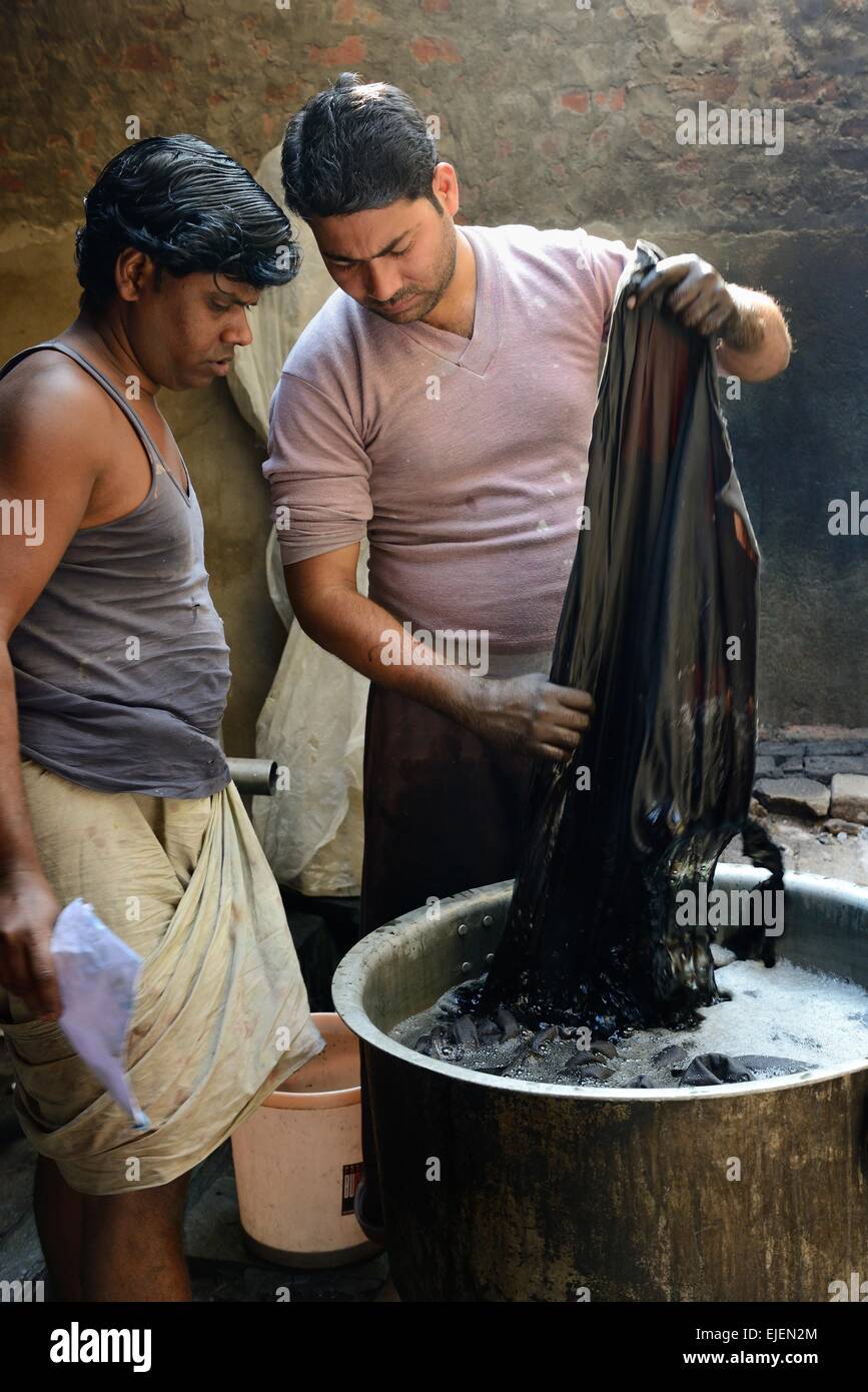 India, Rajasthan, Jaipur, dying textile in a fabric Stock Photo - Alamy