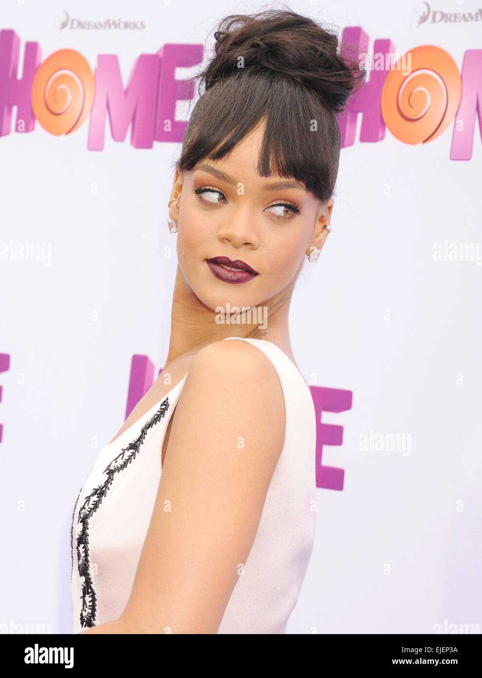 Rihanna singer hi-res stock photography and images - Alamy