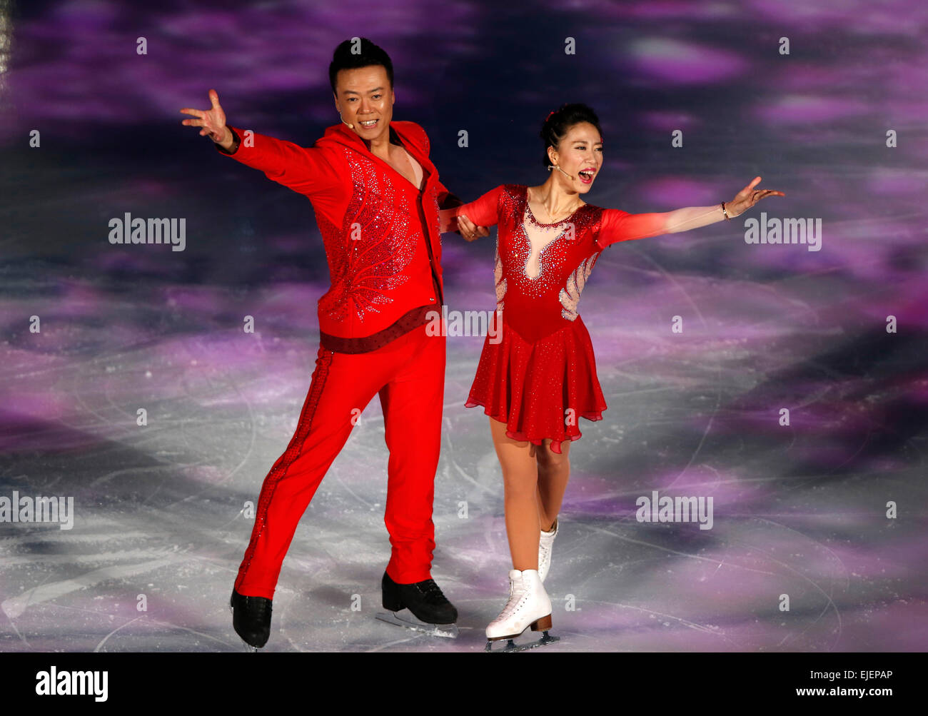 Chinese figure skaters shen xue hi-res stock photography and images - Alamy