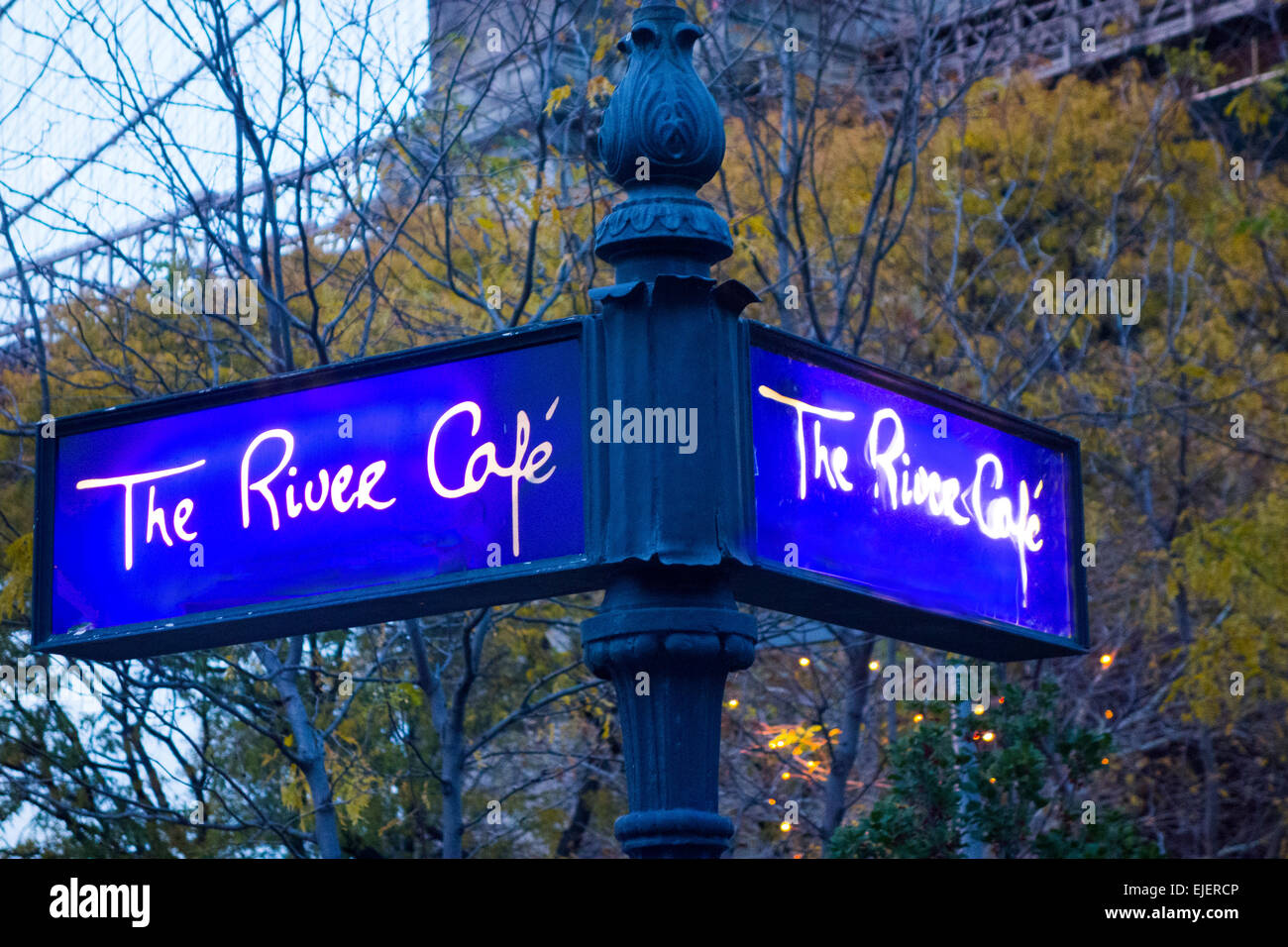 River Cafe Brooklyn NY outdoors Stock Photo - Alamy