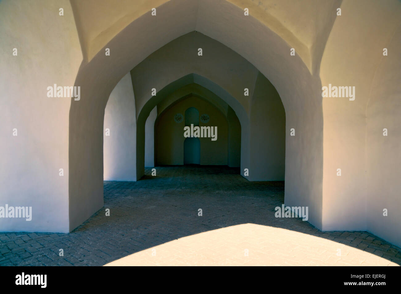 Arch passage passageway architecture hi-res stock photography and ...