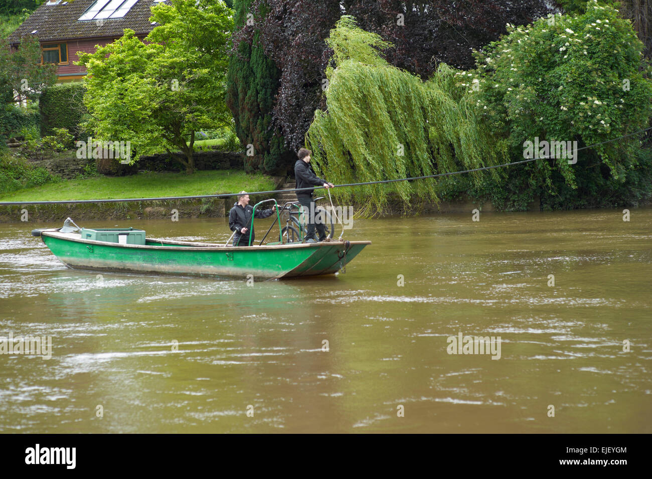 Symonds yat hand pulled ferry High Resolution Stock Photography and ...