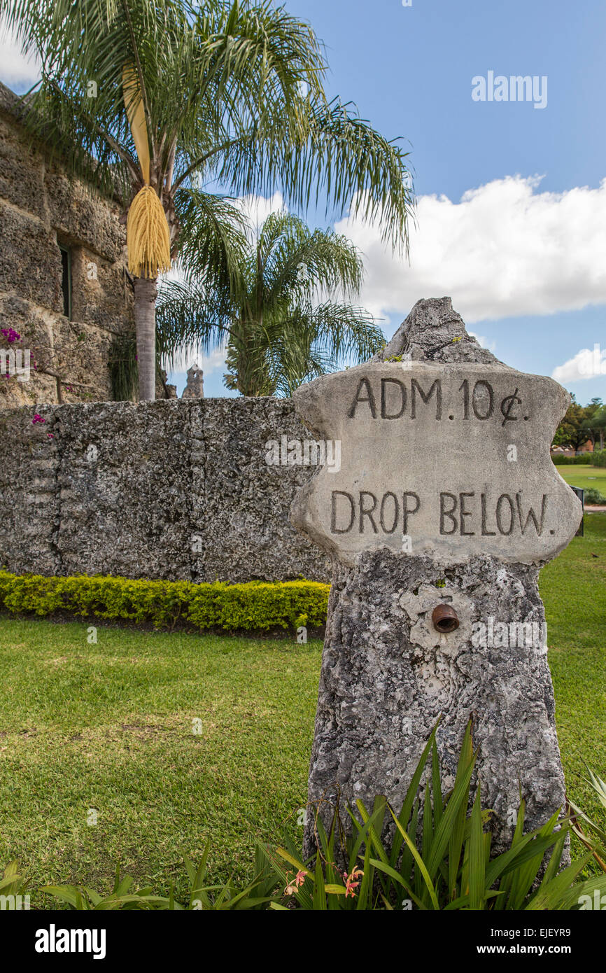 Coral Castle or Rock Gate Park in Homestead, Florida. Single-handedly ...