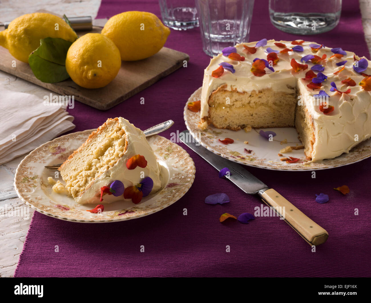 Spring cake hi-res stock photography and images - Alamy