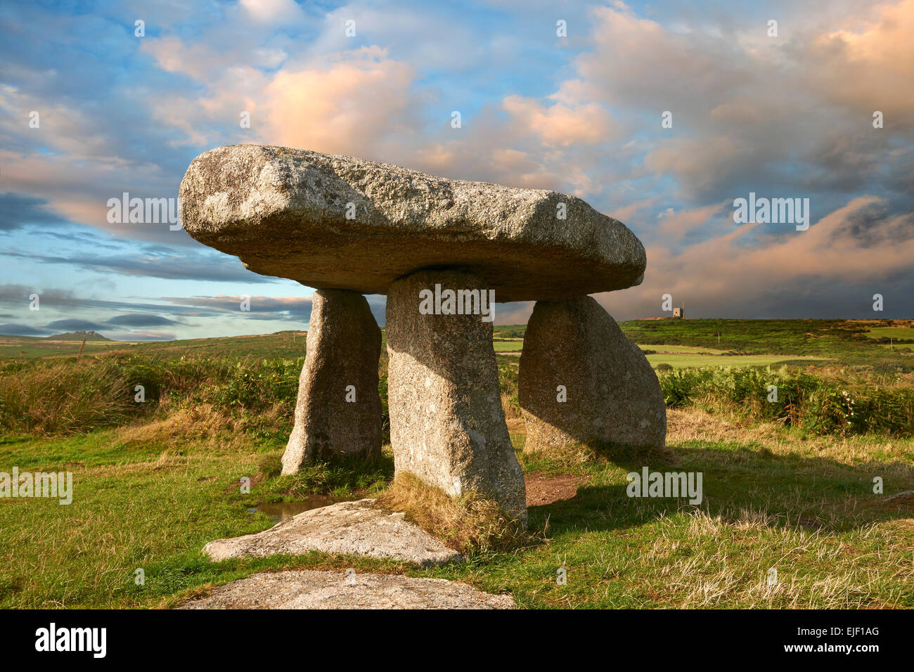 Lanyon Quoit megalithic Neolithic burial dolmen circa 4000 BC, Morvah ...