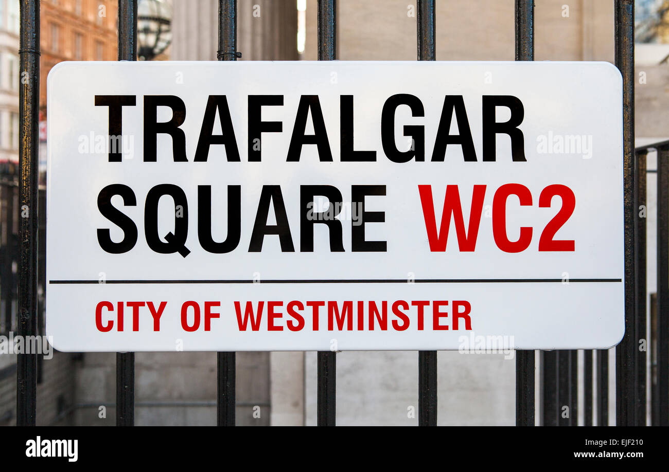 A sign for Trafalgar Square in London Stock Photo - Alamy
