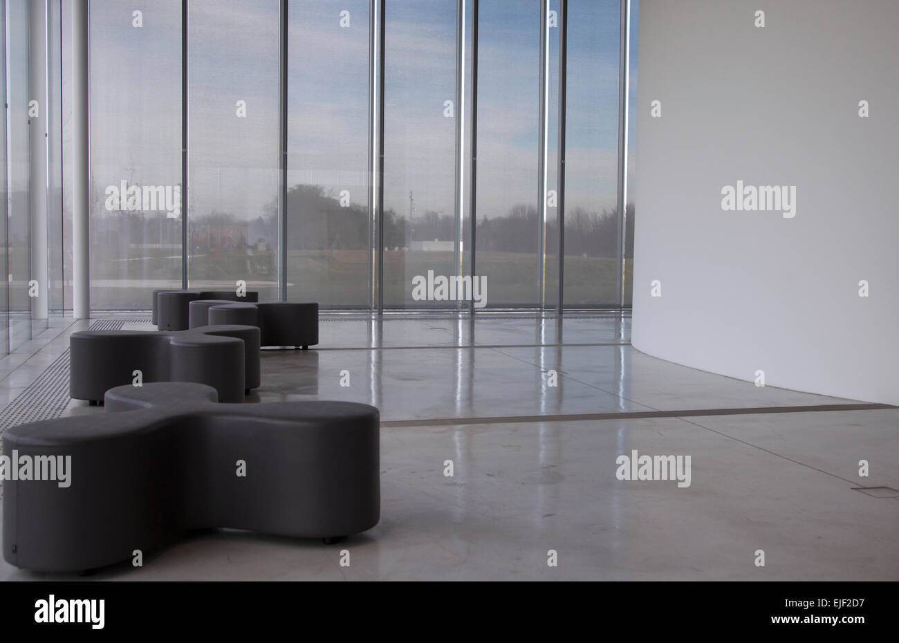 Louvre lens hi-res stock photography and images - Alamy