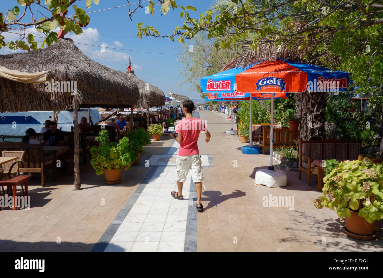 Man waiter waiters hi-res stock photography and images - Alamy