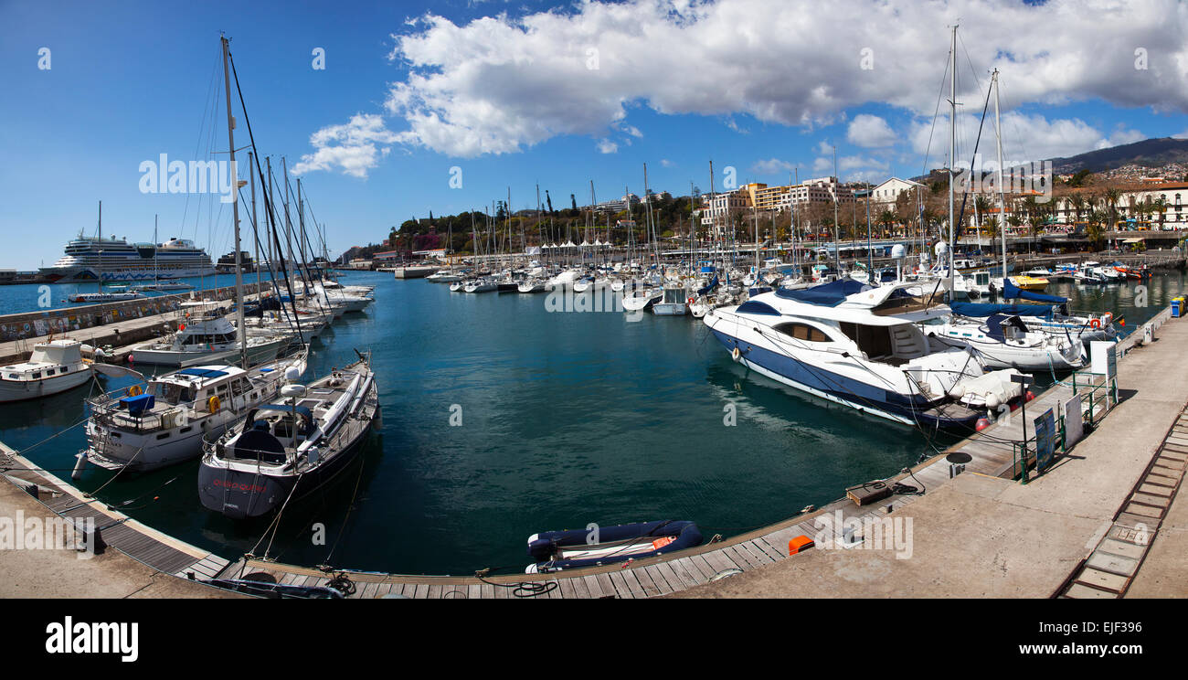 Funchal harbour view hi-res stock photography and images - Alamy