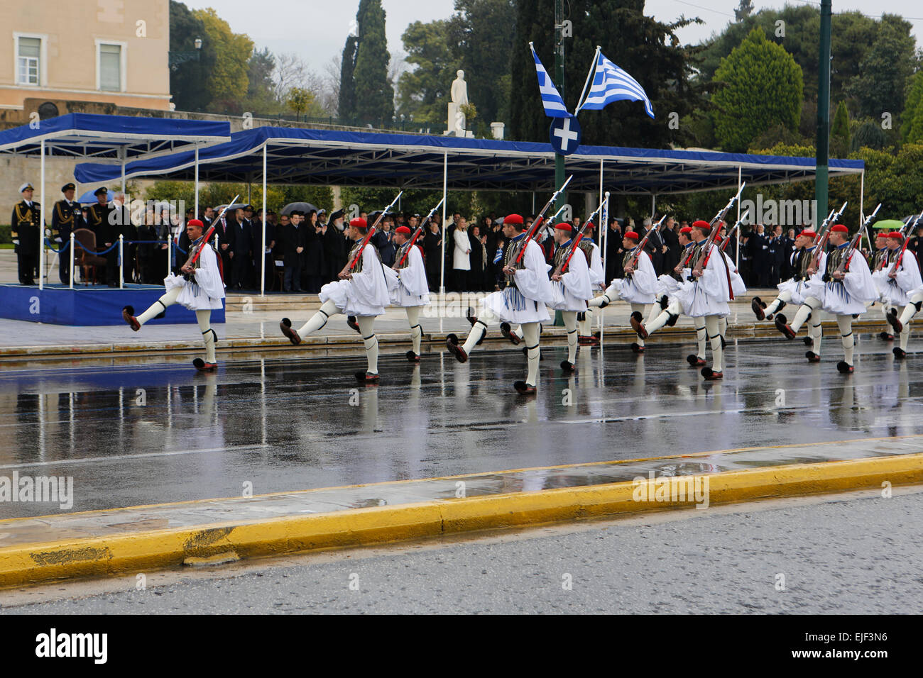 Athens, Greece. 25th March 2015. Evzones (Greek Presidential Guard ...