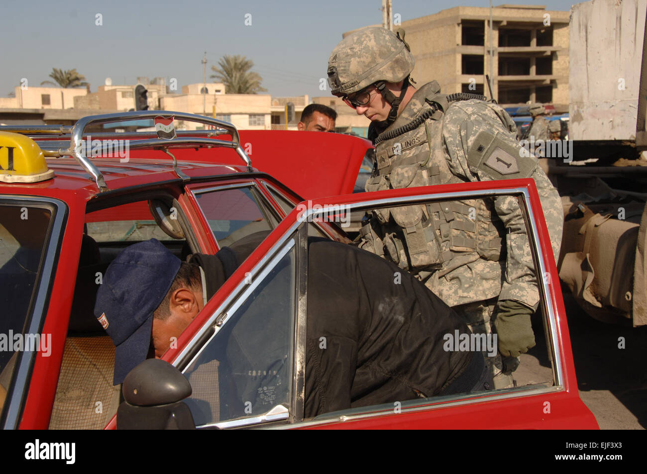 U.S Army Sgt. Jason Billings, from Alpha Battery, 2nd Battalion, 32nd ...