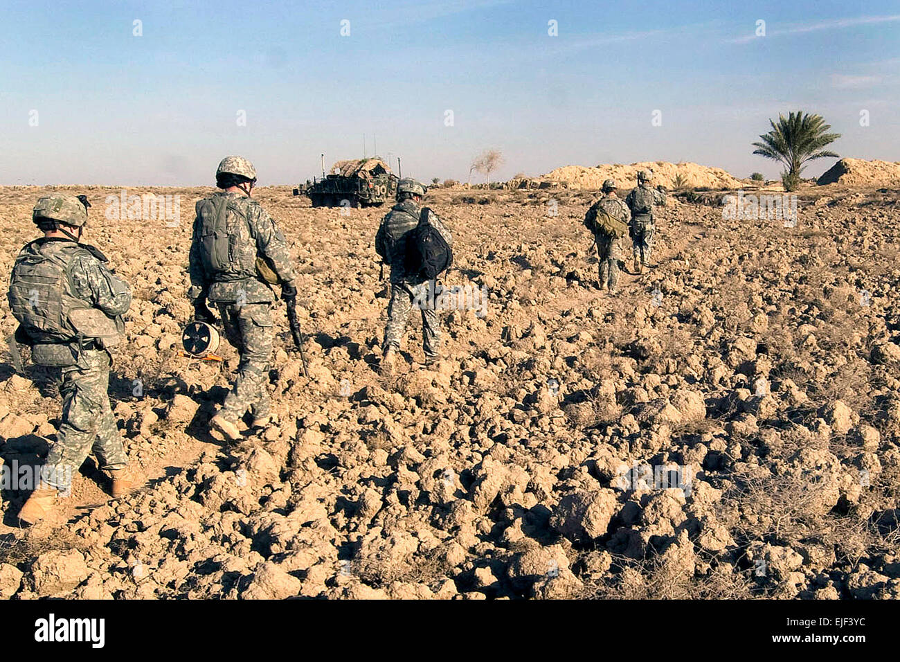 U.S. Soldiers from the Chemical, Biological, Radiation, Nuclear ...