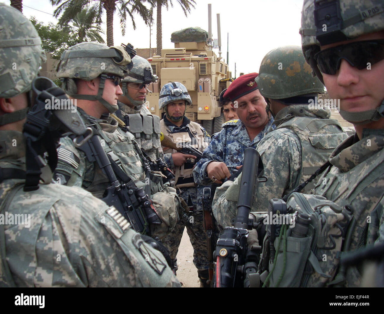 Soldiers from the 1st Battalion, 505th Parachute Infantry Regiment ...