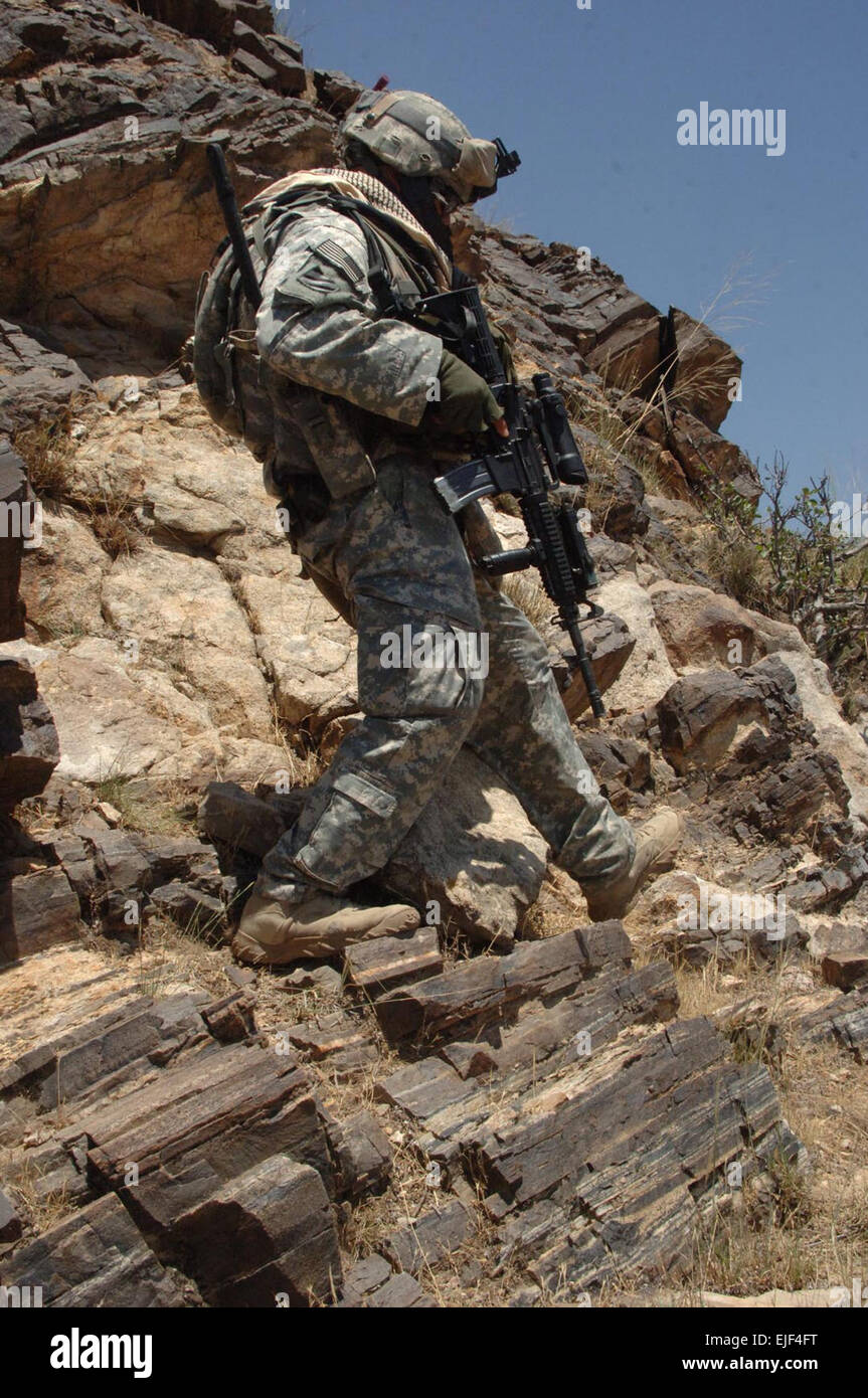 U.S. Army Staff Sgt. Daniel Moncada, from Charlie Company, 1st ...