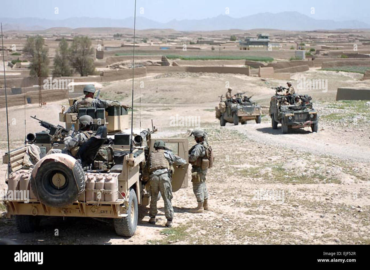 070410-A-9834L-006 SANGIN, Afghanistan - American and British soldiers ...