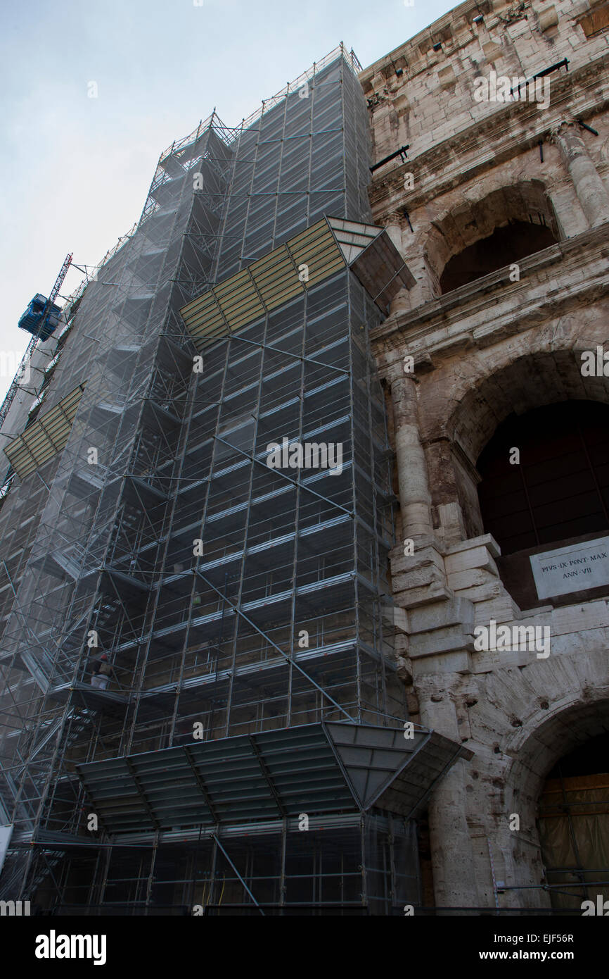 Restoration of the colosseum hi-res stock photography and images - Alamy