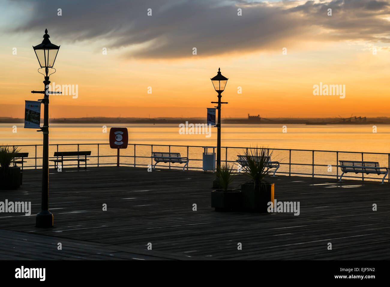 Corporation Pier on the River Humber, Hull at sunset Stock Photo - Alamy