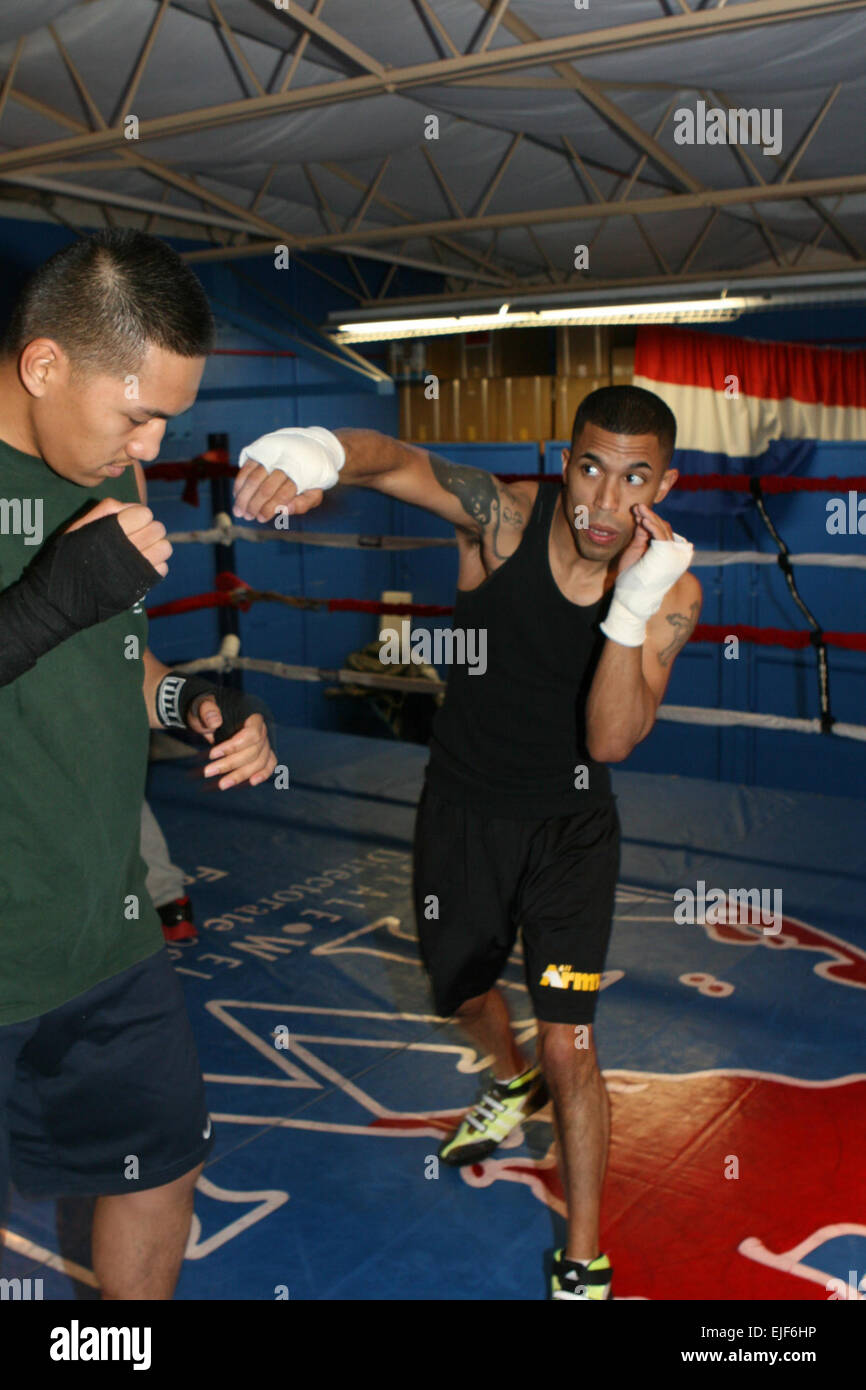 Army boxing hi-res stock photography and images - Alamy