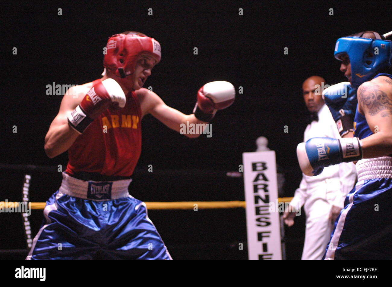 Boxing barnes hi-res stock photography and images - Alamy