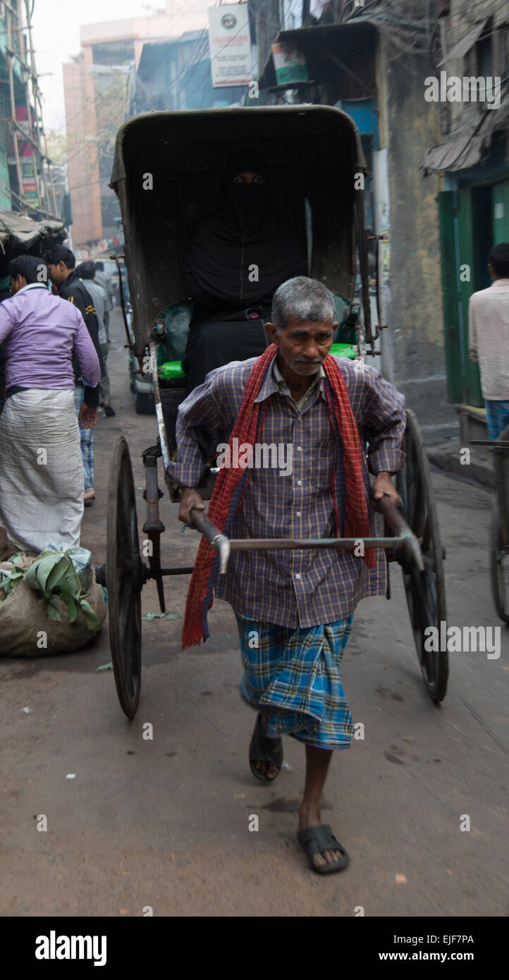 Rickshaw in Kolkata Stock Photo - Alamy