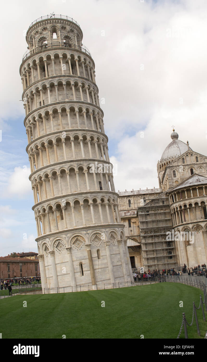 The landmark leaning tower of Pisa in Italy Stock Photo - Alamy