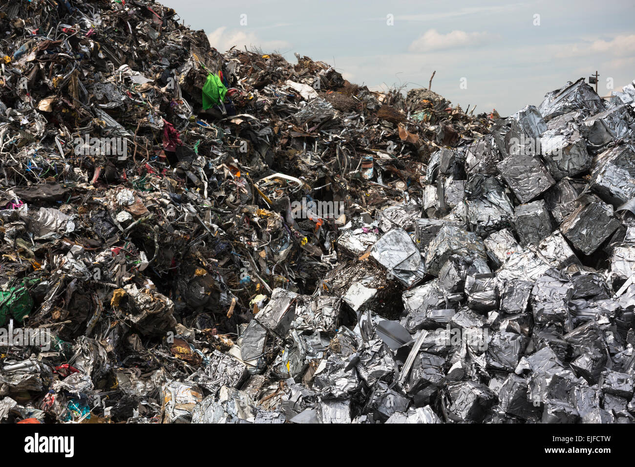 Metal recycling environment metals hi-res stock photography and images ...