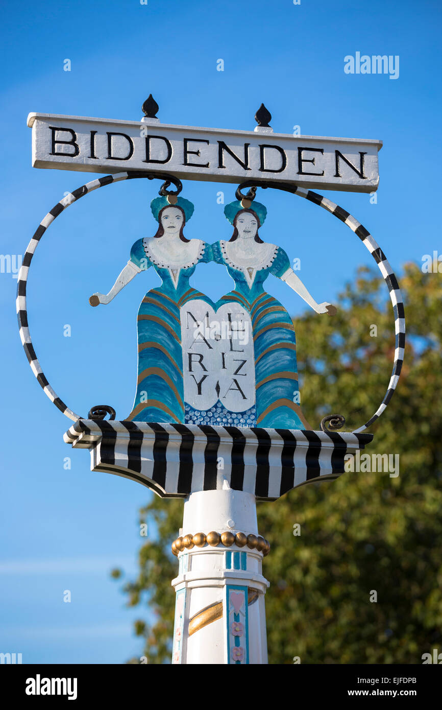 Kent village sign signs hi-res stock photography and images - Alamy