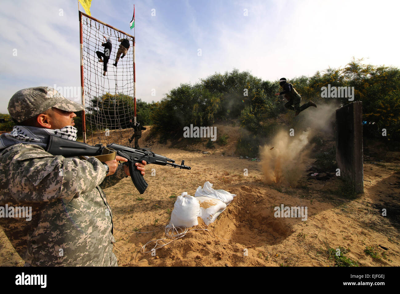 Al aqsa martyrs brigades hi-res stock photography and images - Alamy