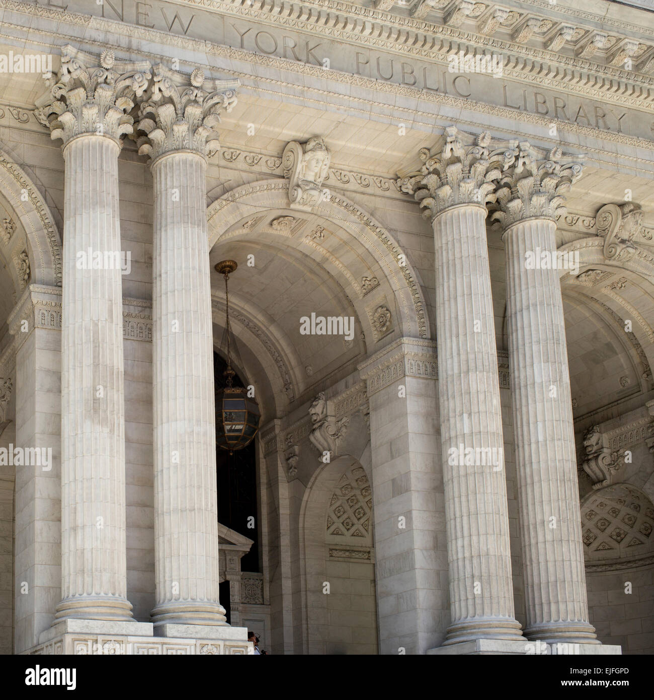Facade of the New York Public Library, Midtown, Manhattan, New York ...