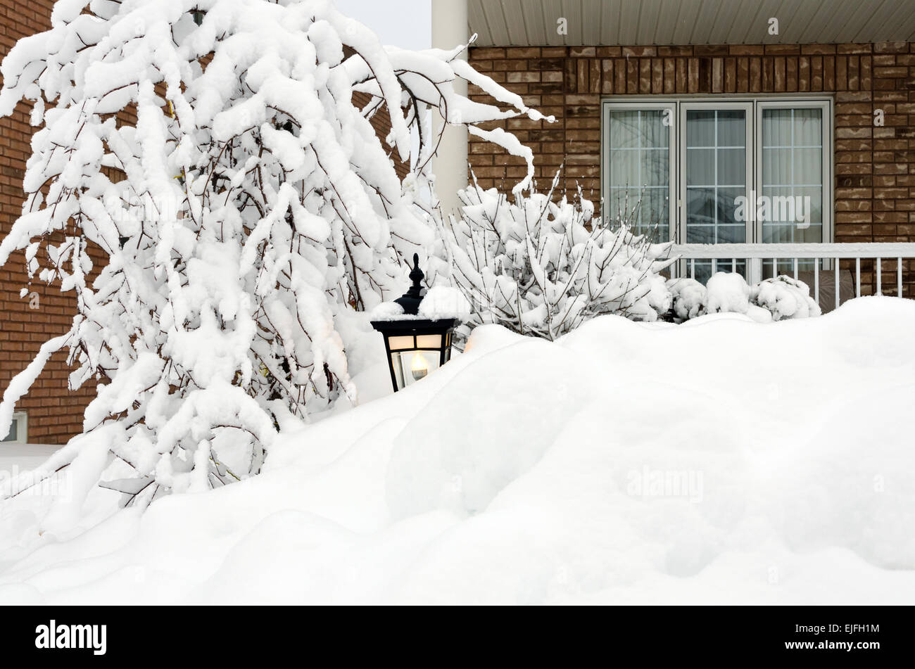 Snow winter in small Canadian town Stock Photo - Alamy