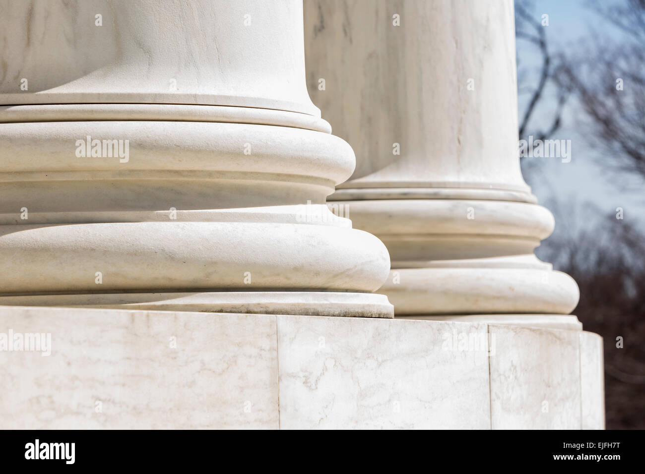 Ionic columns hi-res stock photography and images - Alamy